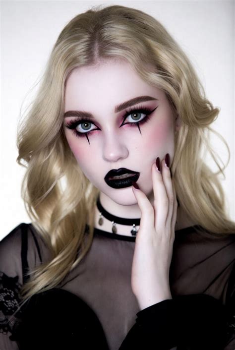25 Gothic Makeup Ideas For A Dark And Alternative Aesthetic Gotikah ♥