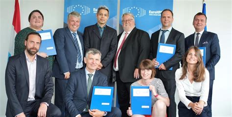 Eiropas Lieljaudas Skaitļošanas Centriem Tiks Iegādāti 6 Kvantu Datori Lu Kvantu Datorzinātnes