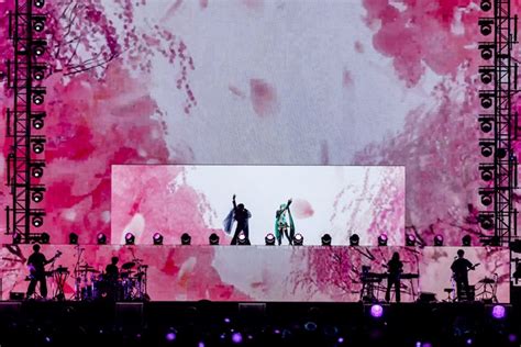 42728に開催されたado Special Live 2024「心臓」にて初音ミクがサプライズゲストとして登場！ 初音ミク公式ブログ