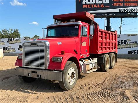 1996 Freightliner Long Conv Tandem Axle Dump Truck Vin