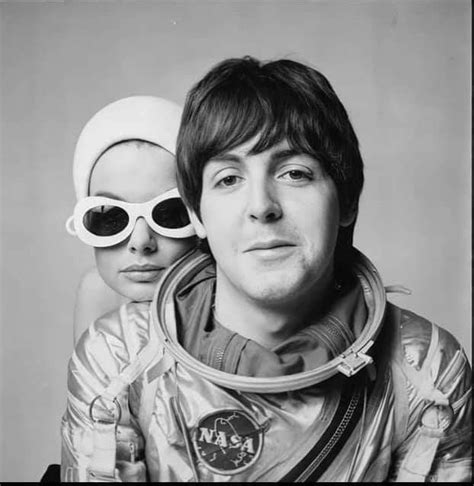 Pin By Deb Moulton On The Lads Paul Mccartney The Beatles Jean