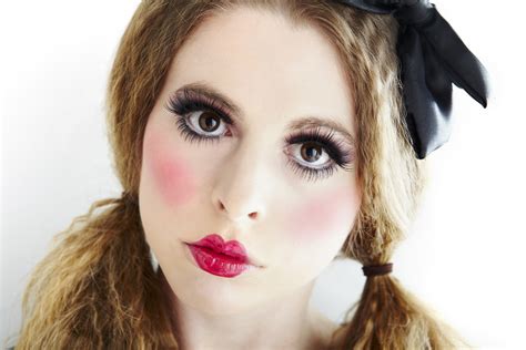 Pretty Puppet Makeup