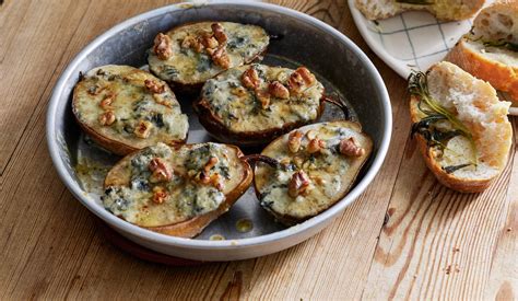 Ugnsbakade Päron Med Blåmögelost Och Honung Recept Allt Om Mat