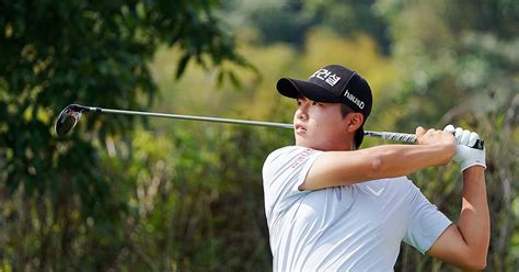 티샷하는 오승현 포토