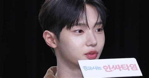 포토 인사말 하는 손동표