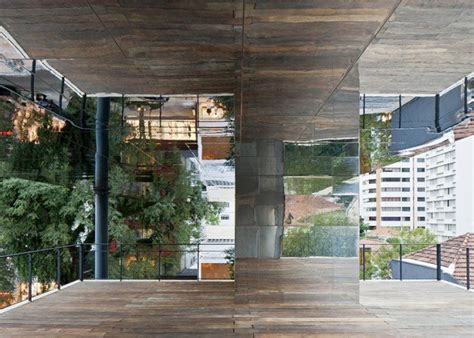 Triptyques Shiny Metal Restaurant Hovers Over Brazil Shopping Complex