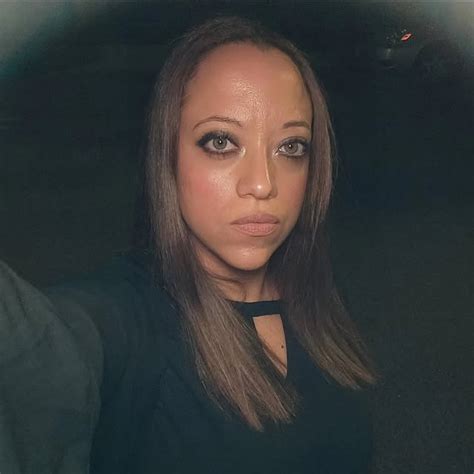 Amanda Marie Mandeemarie • Threads Say More