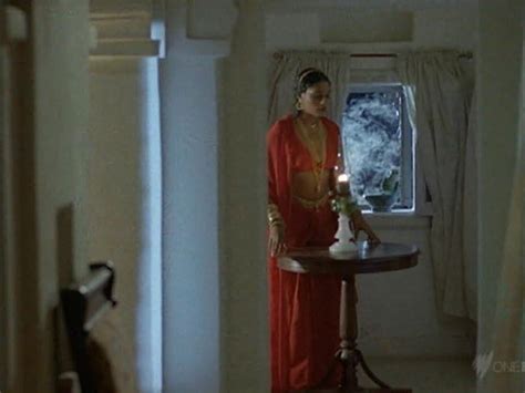 Anu Agarwal Nuda ~30 Anni In The Cloud Door