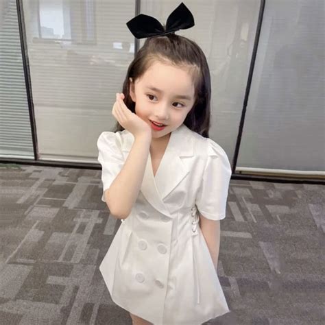 Ang Mga Batang Babae Ay Nababagay Sa 2022 Bagong Maikling Manggas Na