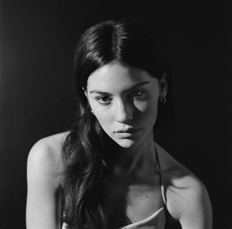 Gracie Abrams Releases Four New Tracks For Good Riddance Deluxe
