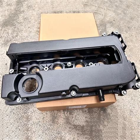 Oem 55564395 55558673 Engine Valve Cover For Chevrolet Aveo Cruze
