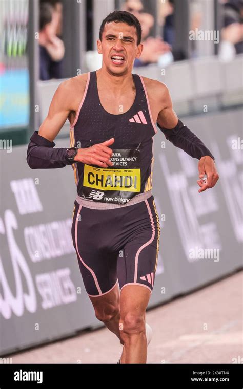 Hassan Chahdi French Long Distance Runner Elite Race Finish Line