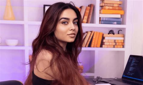 پی ایچ ڈی کی تعلیم چھوڑ کر فحش اداکارہ بننے والی زارا ڈار کیا پاکستانی ہیں؟ Life And Style Aaj