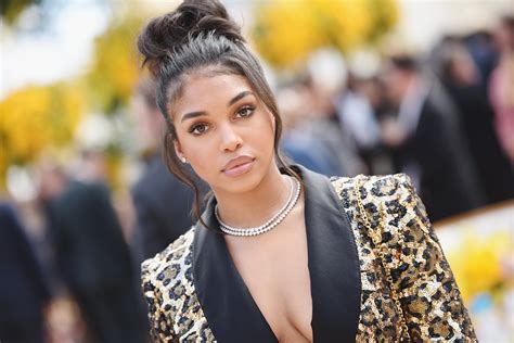 Steve Harveys Daughter Lori Poses In A Black Bikini Top — Check Out