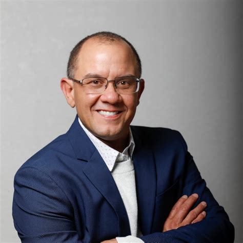 Victor Navarro Corprorate Freelance Linkedin