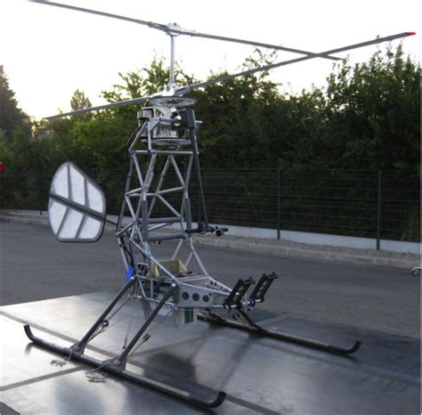 Worlds First Manned Electric Helicopter Takes Flight