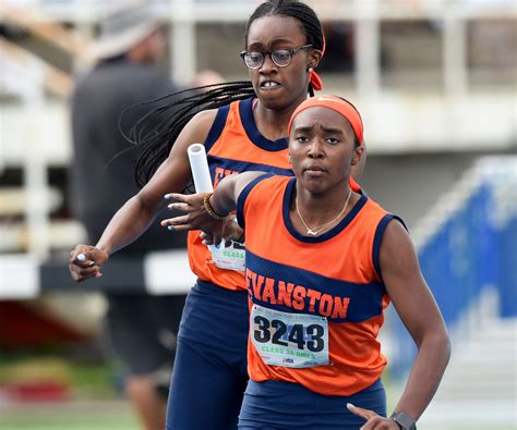 Girls Track Notes Dawson Wright Anchors Evanstons Best Performance In