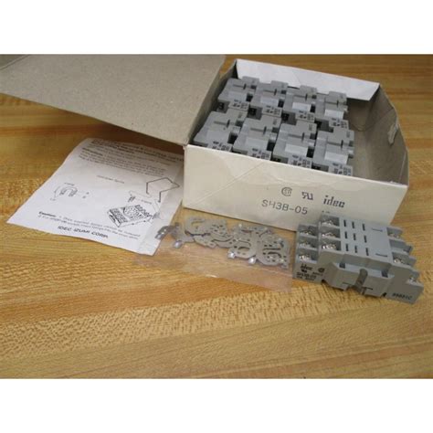 Idec Sh3b 05 Relay Socket Sh3b05 Pack Of 9