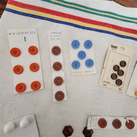 Vintage Lot Buttons 100 Pcs Crafting Sewing Slow Stitching Etsy