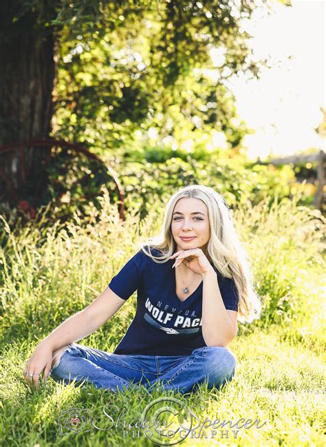 Macie Lynn Clement Senior Photos — Shawn Spencer Photography