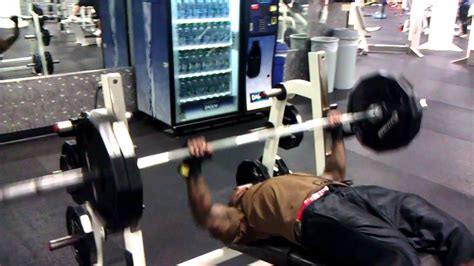Model 155lbs Darrell Aka Mrgetright Warm Up On The Decline Bench