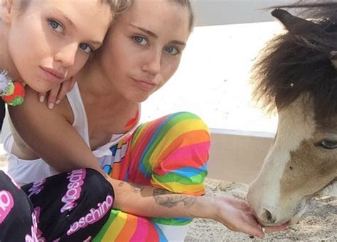 Pics Miley Cyrus Kissing Girlfriend Stella Maxwell — See The Hot Pics