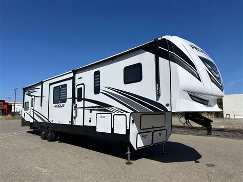 2022 Forest River Vengeance Rogue 383g2 Toy Hauler Trailer 2 Baths 15