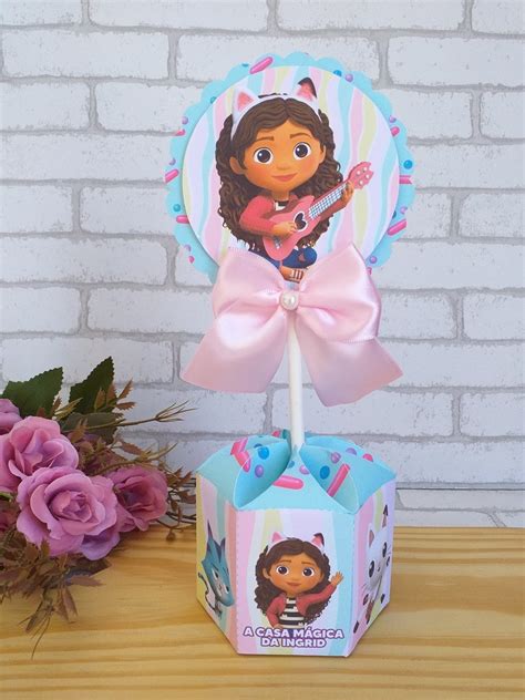 Centro De Mesa P Tema A Casa Mágica Da Gabby 10 Unid Elo7