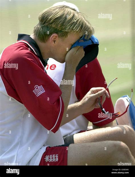 Sri Lanka Alan Mullally England Cricketer Alan Mullally Wipes The Sweat From His Face With His