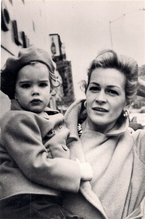 Teri Shields And Brooke Shields Photo 8 X 10 Black And White Glossy Wide Border 4579384890