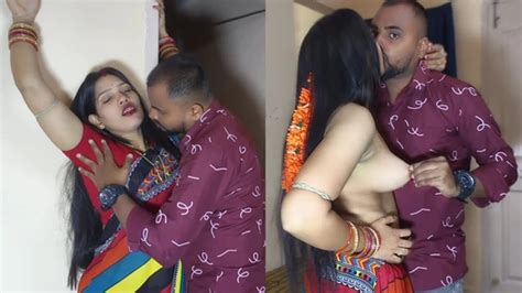 Desi Tamil Mallu Aunty Hot Romance With Kissing And Saree Blouse Bra