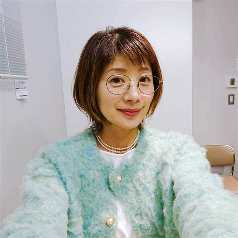 富永美樹さんのインスタグラム写真 富永美樹instagram「一昨日久しぶりにメガネをかける戦場 に行ってきました笑 今シーズン初栗ごはん 🙌 楽屋弁当 この1週間 マネージャー