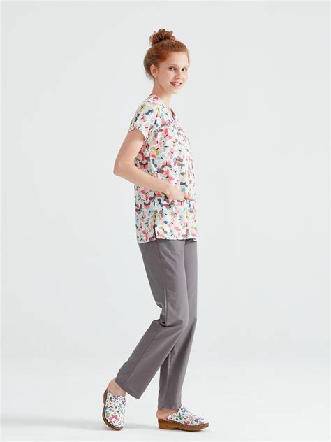 Outfit Medic Modele Pentru Dama Demoteks Medicalwear Medicalwear