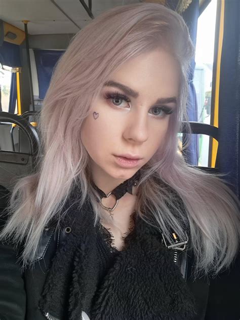 Hey Everybody Im Going Shopping R Selfie