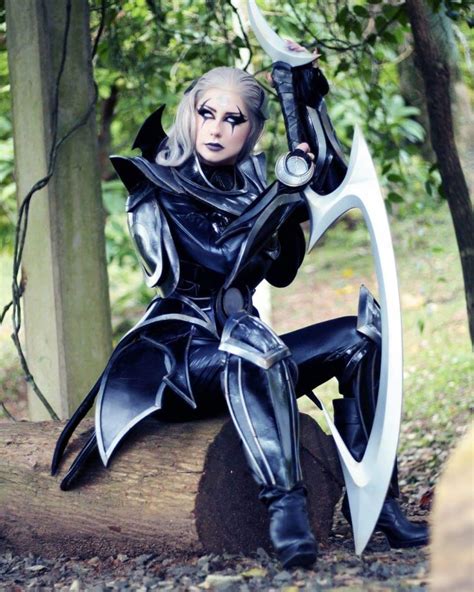 La Belleza De Giu Hellsing Una Cosplayer Preciosa La Cueva Del Lobo