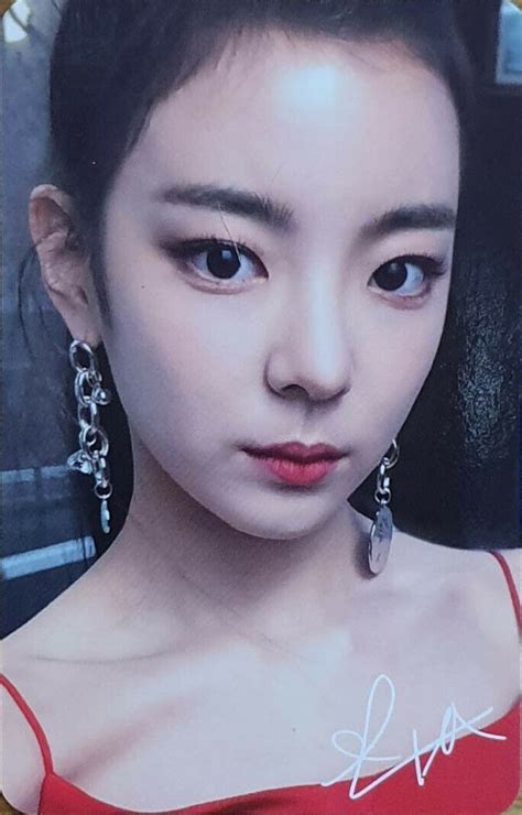 Itzy It Z Icy Photocard Scan Itzy Photocard Icy