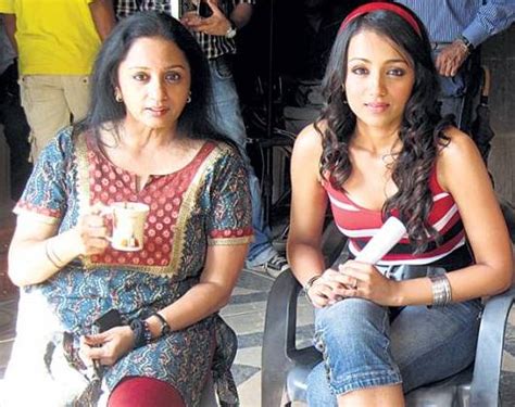 Popular Response Trisha And His Mother Uma Krishnan In Commercial Ad