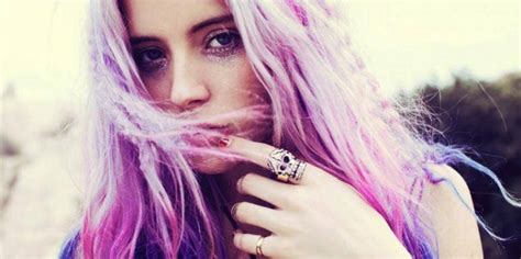 10 Ways To Get Over Your Heartbreaking Breakup Dee Tozer Yourtango