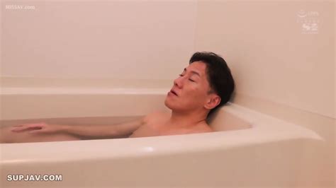 Hey Let Me Borrow Your Bath I Felt Like A Woman From My Big Breasted Colleagues Naughty Wet