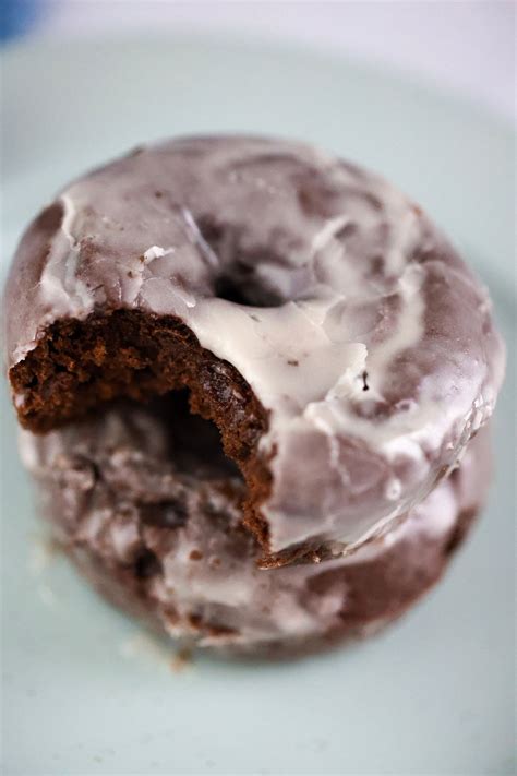 How To Make Donuts Chocolate Glaze