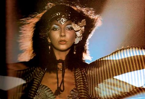 Babooshka El Clásico De Kate Bush Se Convirtió En Un Reto Viral De Tik