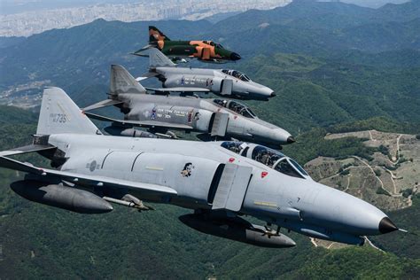 Rokaf F 4es Conduct Farewell Flight As The Type Bows Out Of South