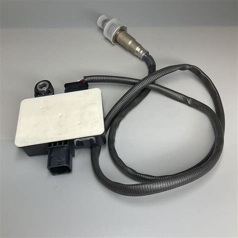 Bosch Genuine Nox And Exhaust Particulate Sensor 24v 0281007172 028100