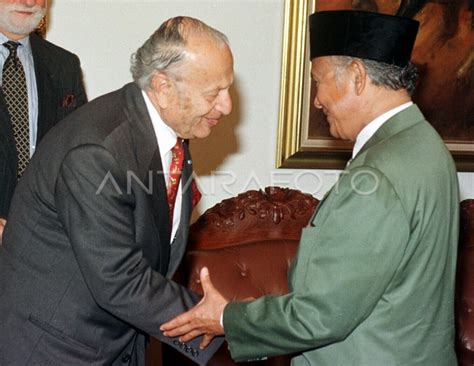 Presiden Bj Habibie Terima Jamsheed Marker Antara Foto