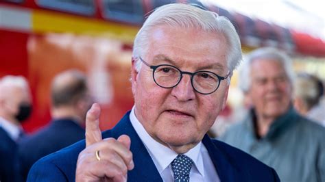 Frank Walter Steinmeier Ohne Maske Im Zug