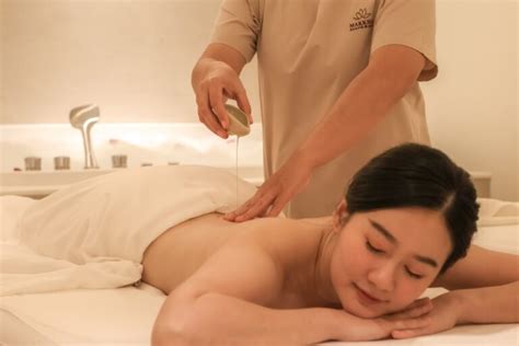 Where To Get A Soothing Aroma Oil Massage Makkha