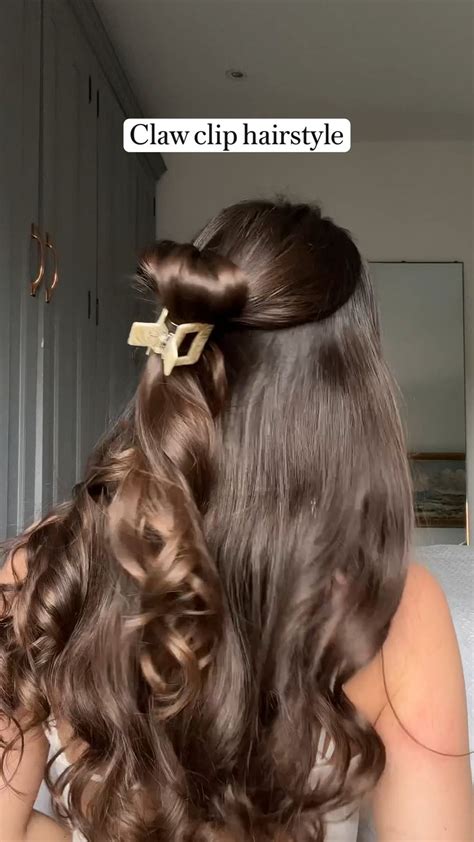 Trending Claw Clip Hairstyles For This Season Easy Hairstyles Long Hair Styles Clip Hairstyles