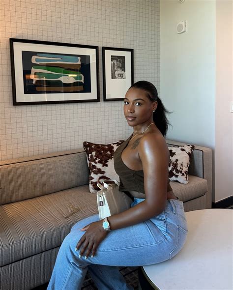 Morgan Dawson Fitness 🥂 To A Beautiful Weekend Instagram