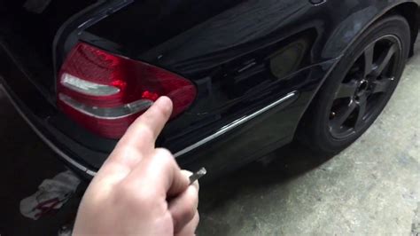how to open mercedes trunk with dead battery and key doesn t work
