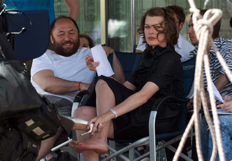 Milla Jovovichs Feet